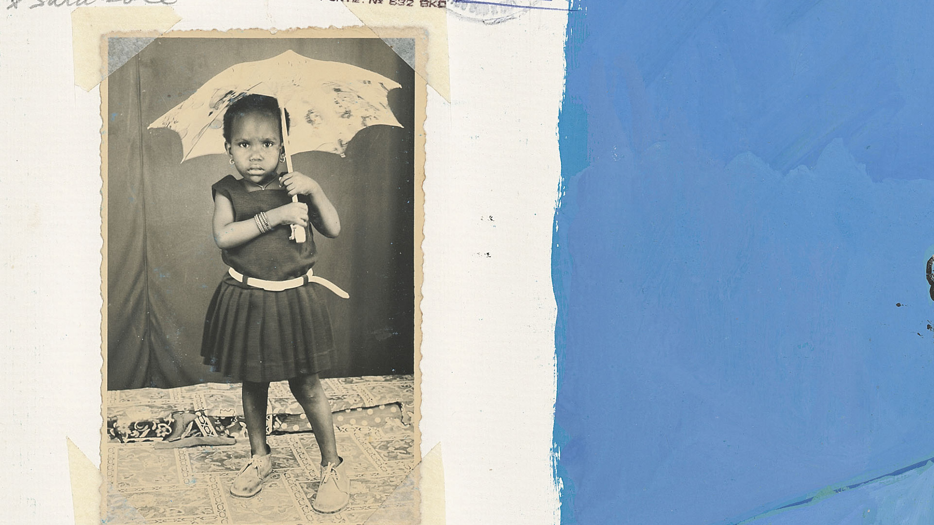 Malick pose dans son studio | Titouan Lamazou